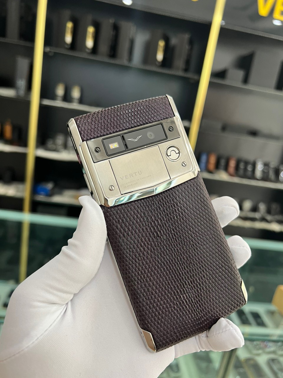 Vertu Signature Touch 1 cánh - Di Động Chính Hãng