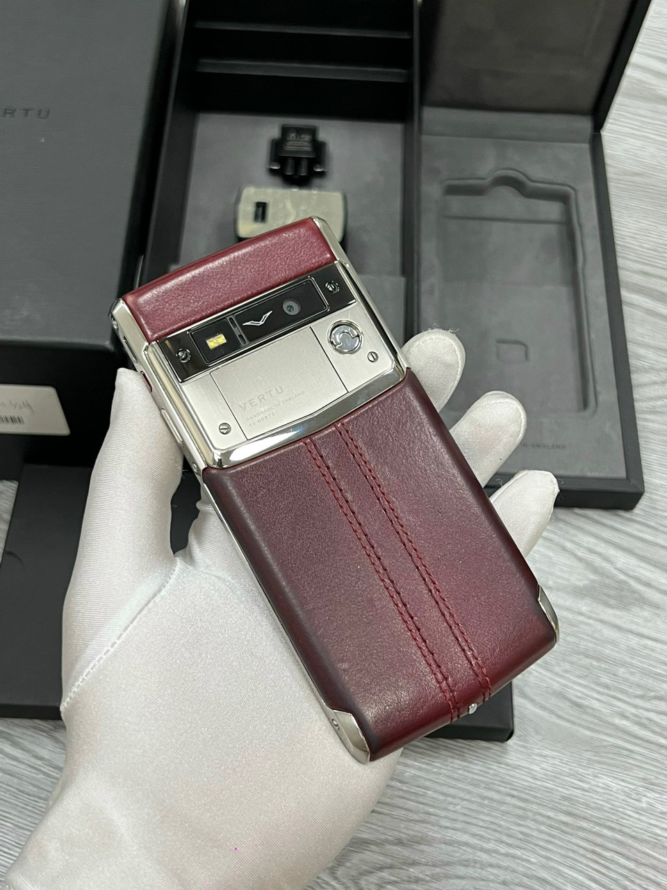 Điện Thoại Vertu Signature Touch 1 cánh - Di Động Cổ